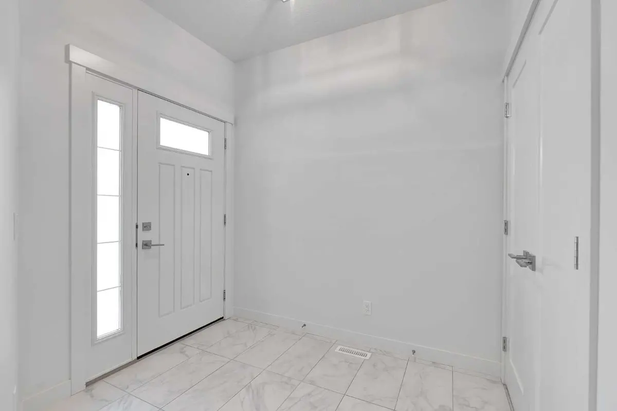 100 Sierra Morena Manor SW, Calgary, Alberta Sold History | HouseSigma
