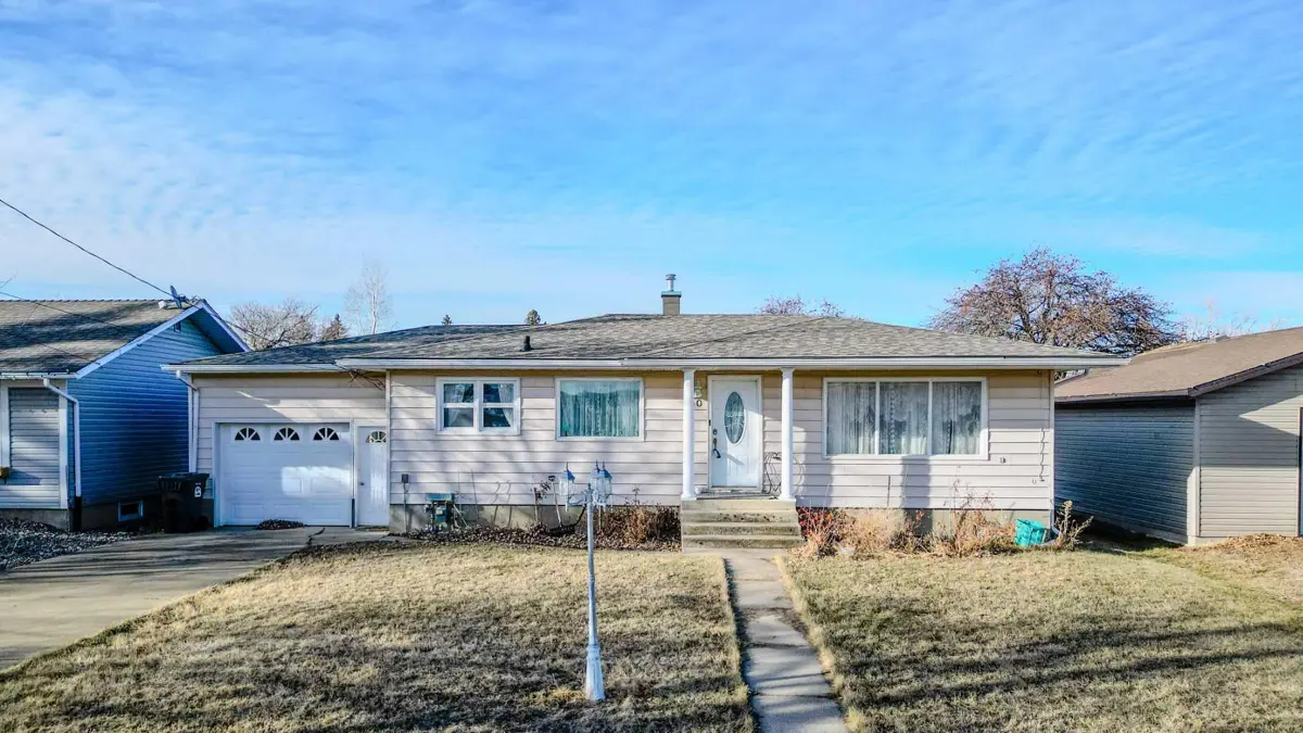 50 N 100 W, Raymond, Alberta T0K2S0 For Sale | HouseSigma