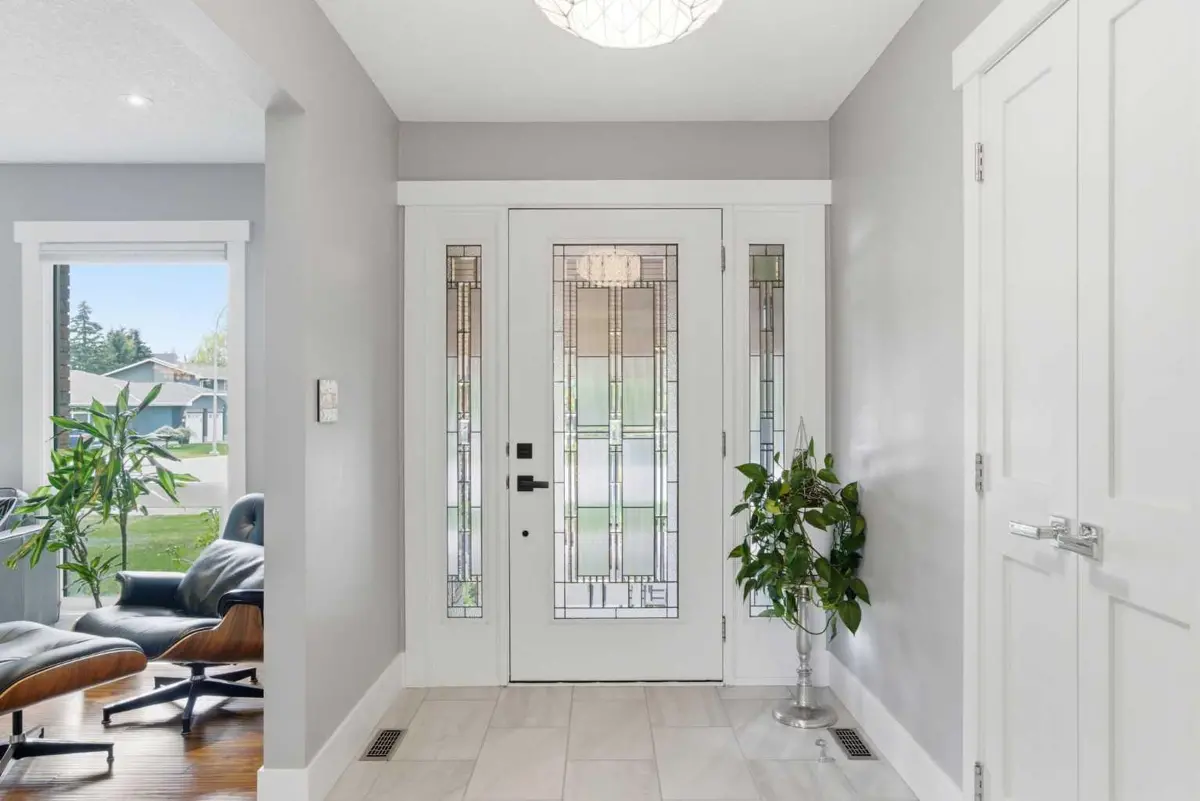 423 Lake Simcoe Crescent SE, Calgary, Alberta T2J5L3 For Sale | HouseSigma