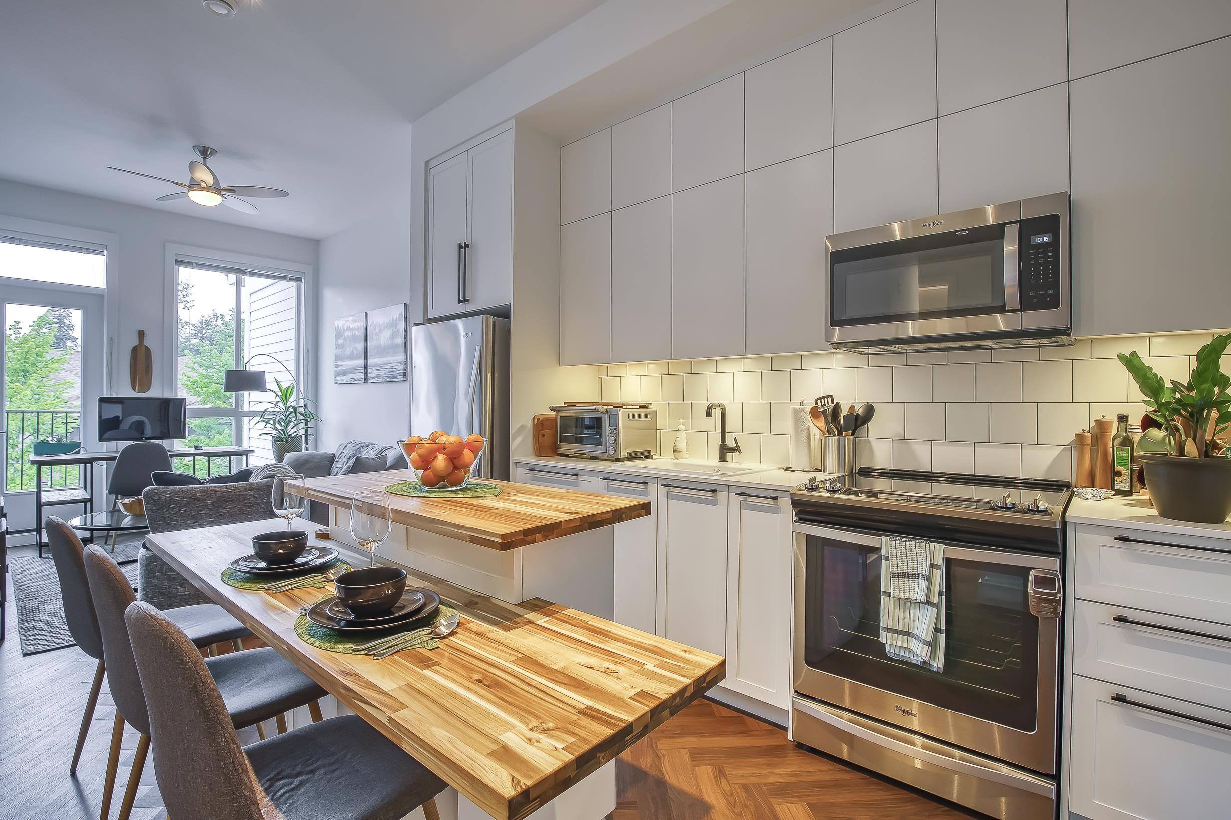 406 - 14968 101a Avenue, Surrey, British Columbia V3R0E8 For Sale ...