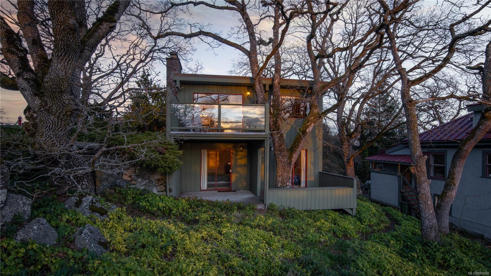 1225 Tolmie Ave, Victoria, British Columbia V8X2H7 Sold History ...