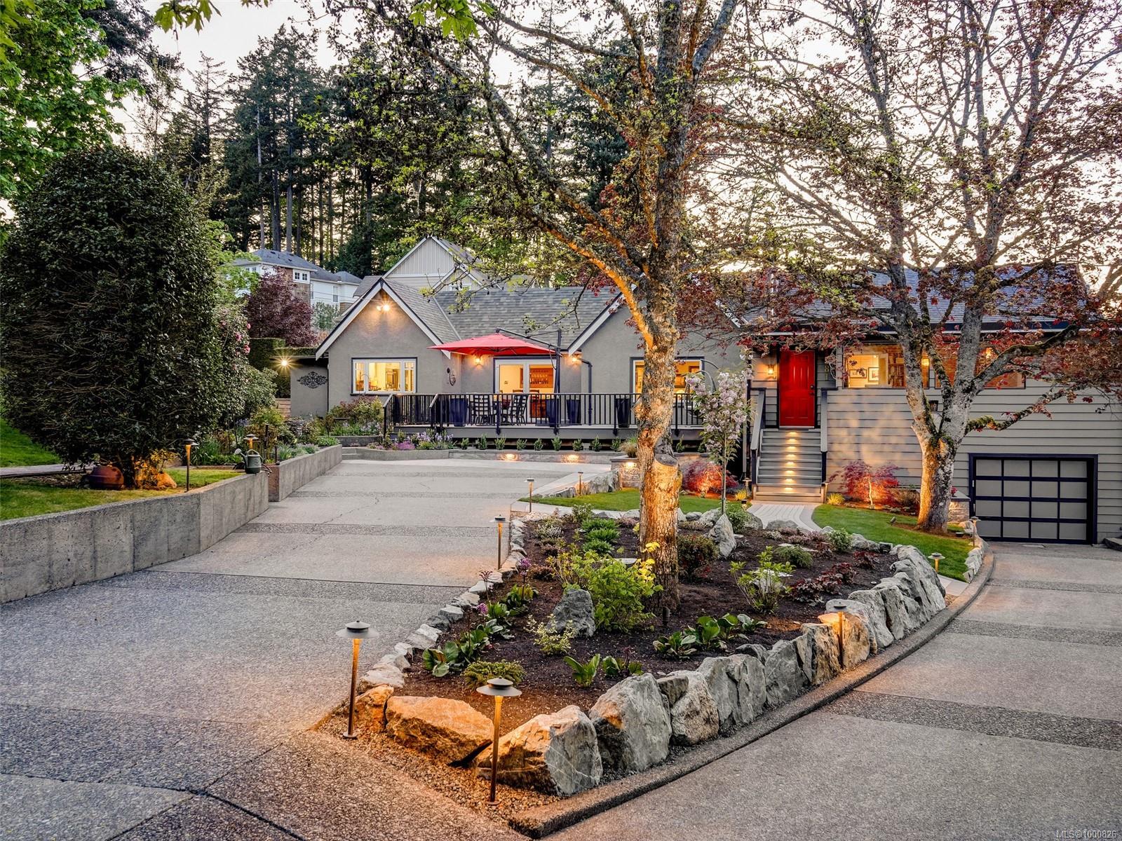 581 Prince Robert Dr, View Royal, British Columbia V9V1E1 For Sale ...